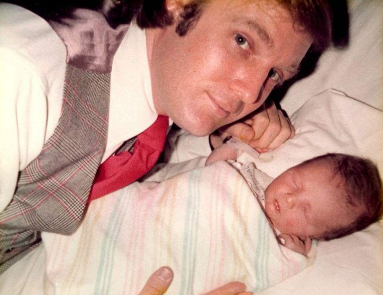 83 photos rares de la jeunesse de Donald Trump à sa présidence